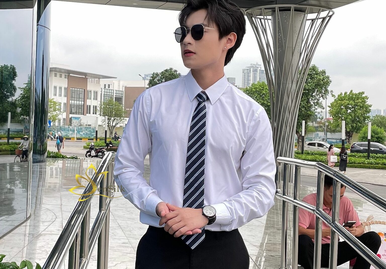 Khăn Lụa SenSilk Vẽ Tay Hoa Sen - Quốc Hoa Việt Nam - Handmade Gift ...